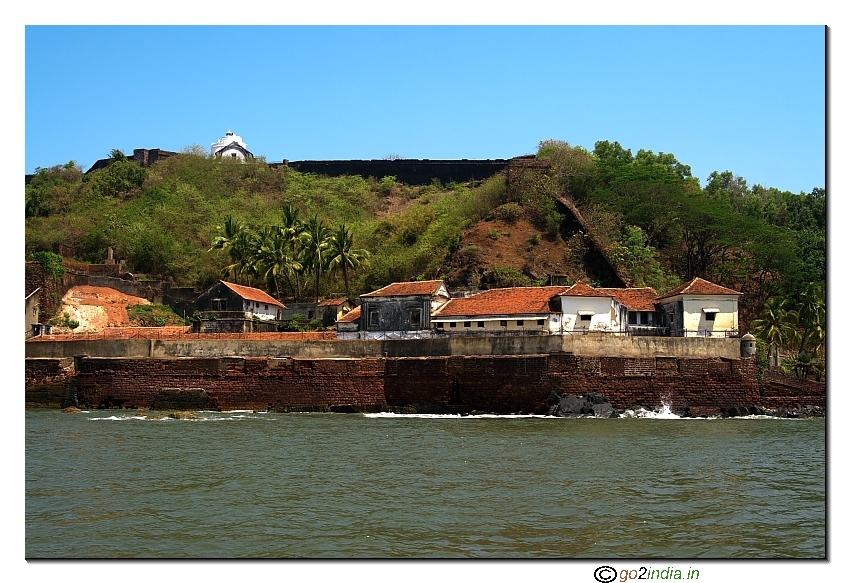 go2india.in : Central jail in Goa front view at Dolphin bay