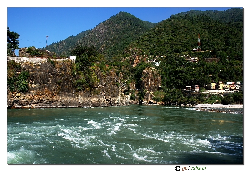 go2india.in : Meeting of two river waters and Karanprayag